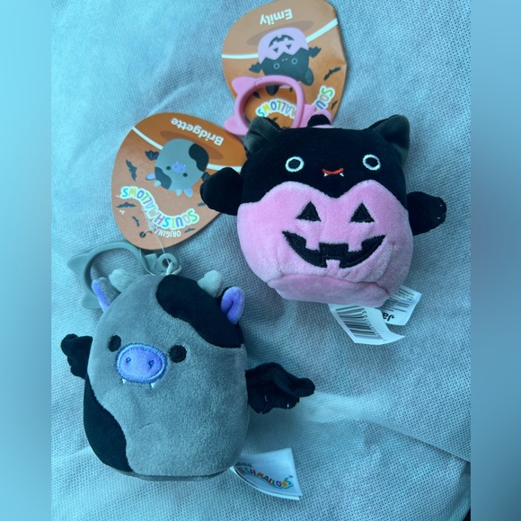 Squishmallows | Toys | Emily The Bat And Bridgette The Cow Bat 35 Clip ...